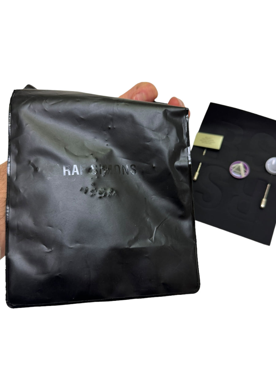 Mismatched Pin Set and Patch – Archive Reloaded