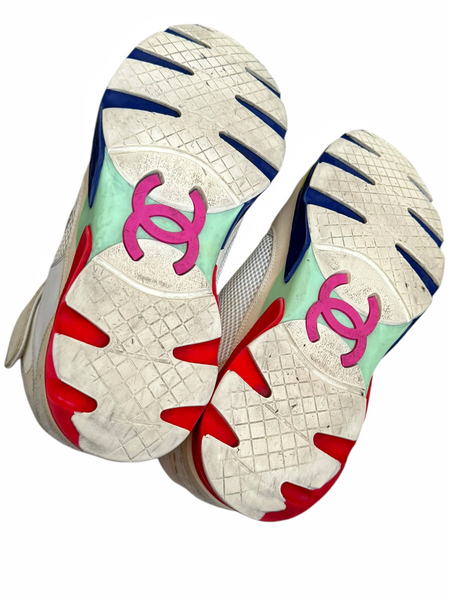 CC Neon Runner – Archive Reloaded
